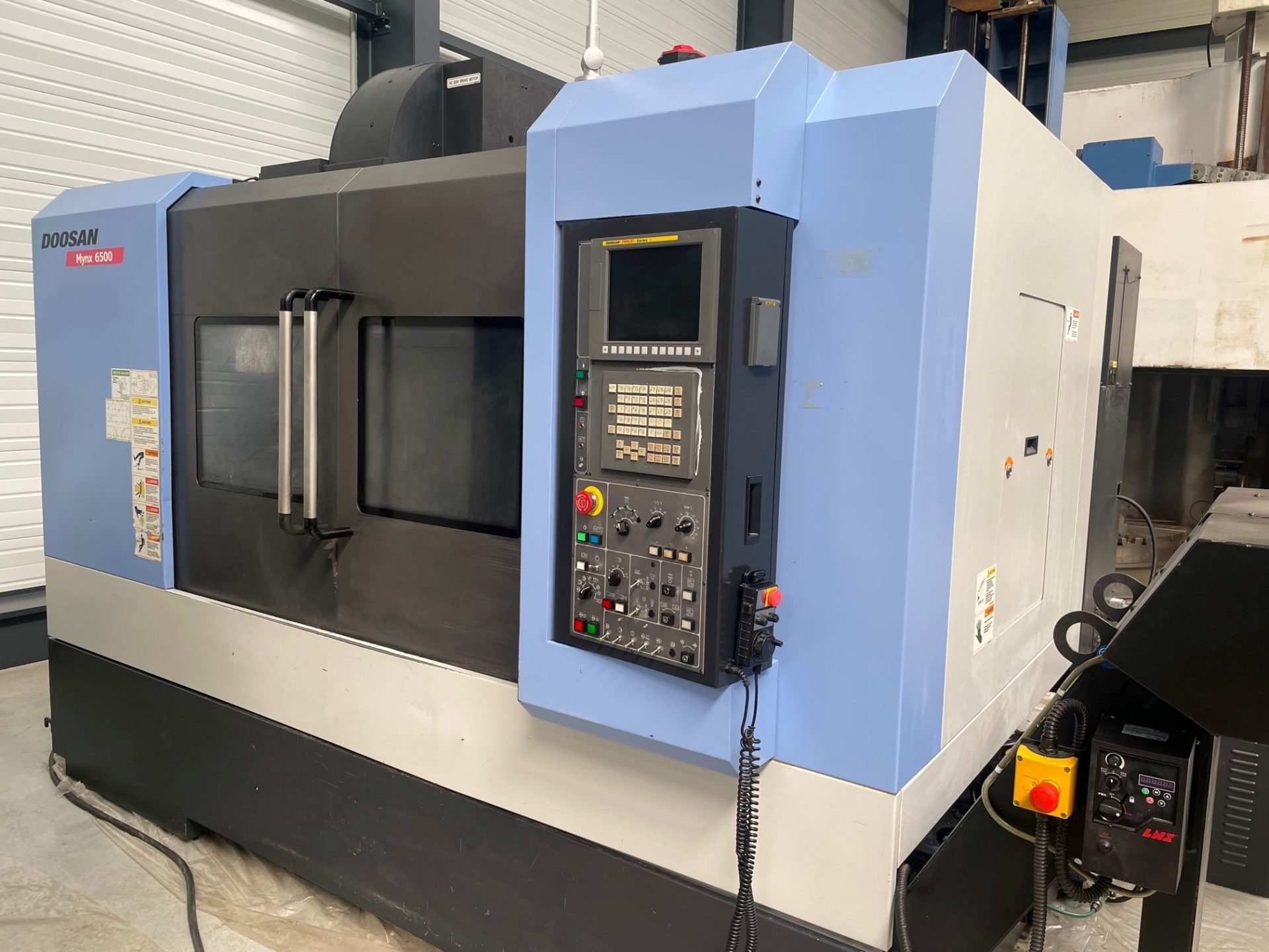 3 Axis Vertical Machining Center DOOSAN DNM 6500 - Axel Machines