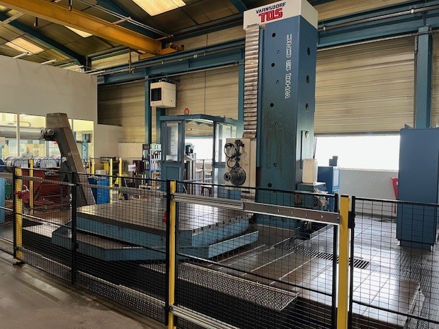 4 AXES CNC TALE TYPE HORIZONTAL BORER - TOS - WHN 13 CNC